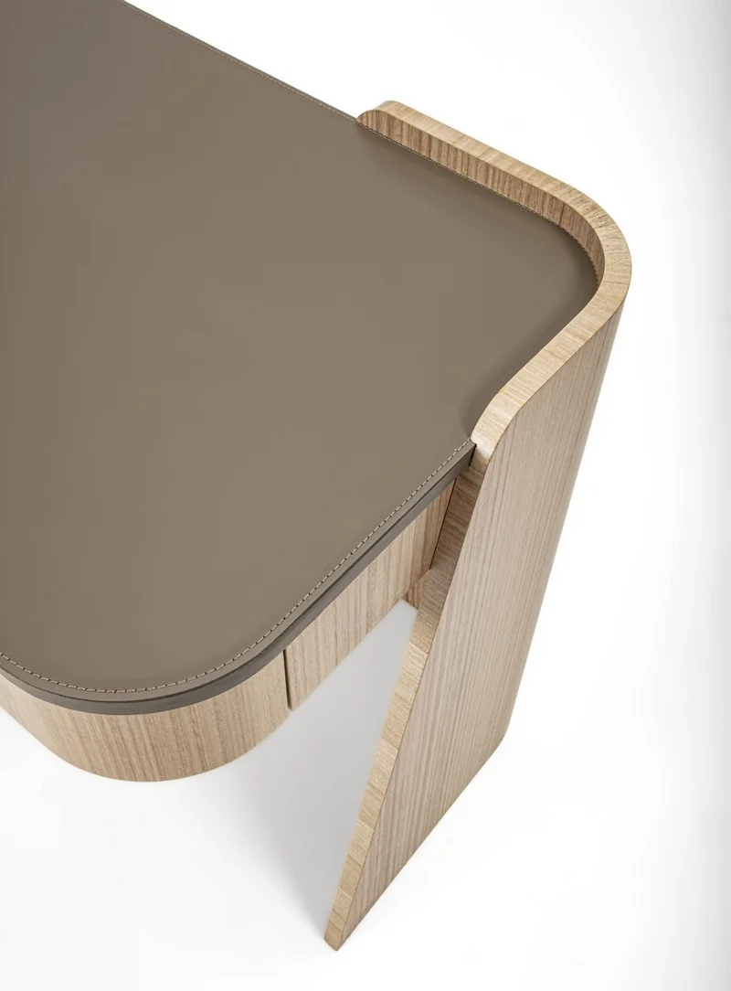 Scrivania Shape – Carpanelli